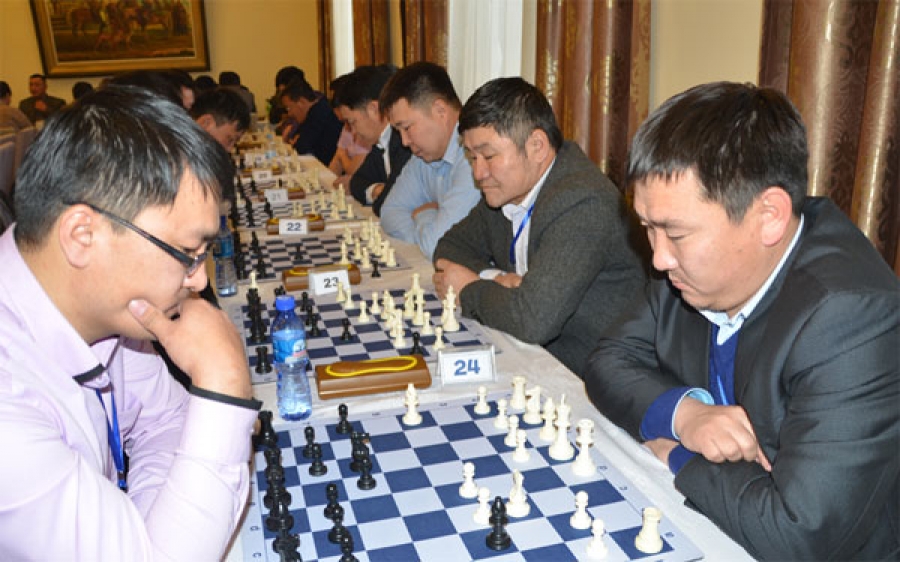 Шатар сонирхогчдын УАШТ үргэлжилж байна - Гэрэл гэгээ