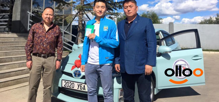 П.Тэмүүжинд машин бэлэглэжээ - Гэрэл гэгээ