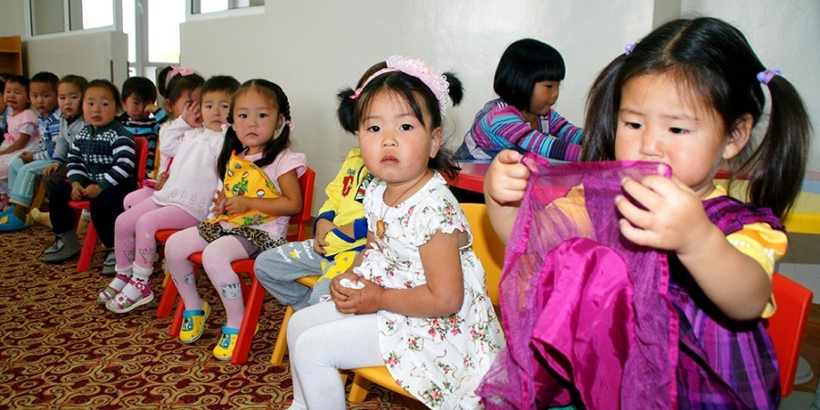 Хүүхэд харах үйлчилгээг үргэлжлүүлэхээр боллоо - Гэрэл гэгээ