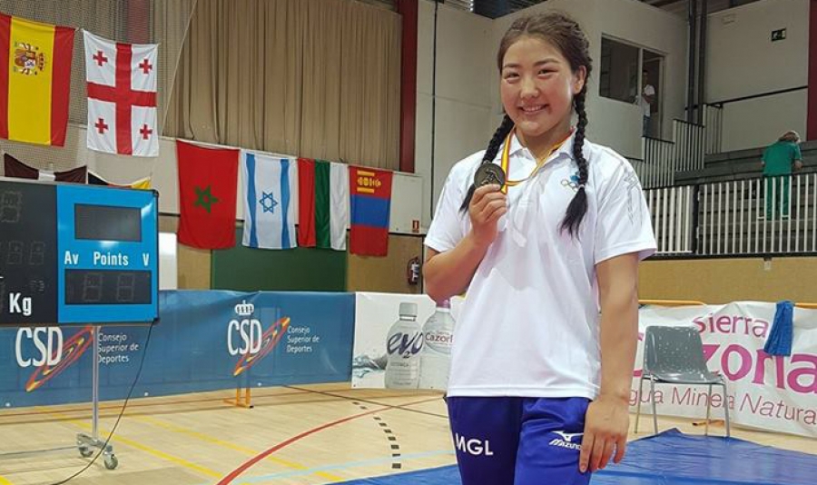 П.Орхон ээлжит алтан медалиа хүртлээ - Гэрэл гэгээ