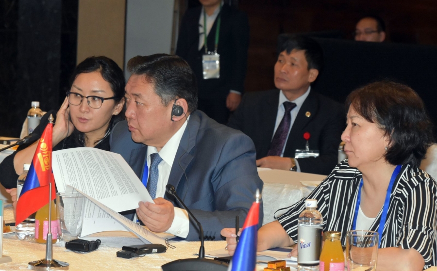 Ази Номхон далайн орнуудын парламентын чуулган эхэллээ Гэрэл гэгээ