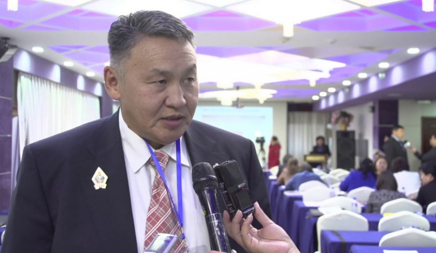 Увс аймгийн Засаг дарга Д Батсайхан ажилладаггүй нөүтбүүк шахжээ Гэрэл гэгээ