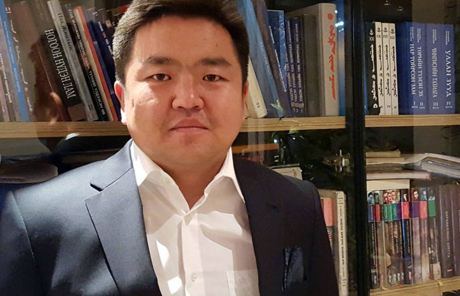 Гишүүдийн олонхийн саналаар даргаа огцруулдаг болох нь Ерөнхийлөгчийн ...