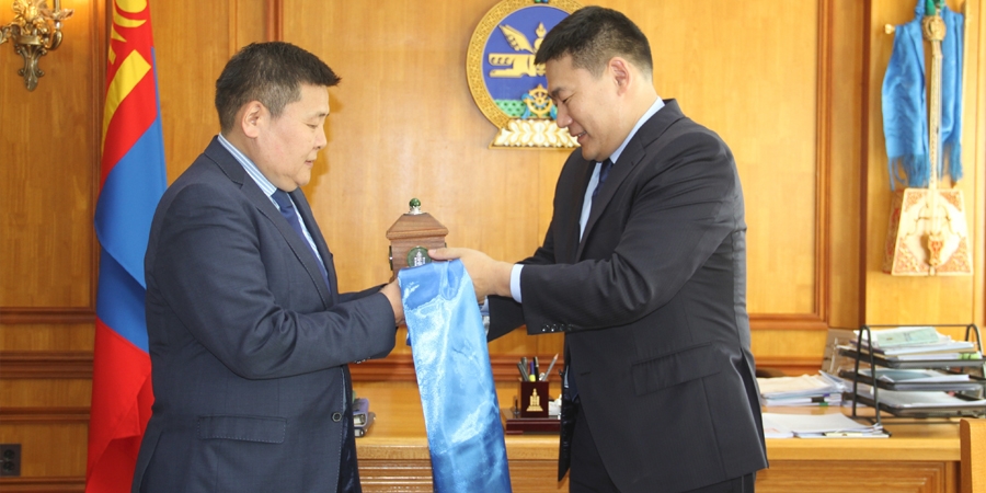 Б Ганбатыг Засгийн газрын Хэрэг эрхлэх газрын Тэргүүн дэд даргаар томилов Гэрэл гэгээ