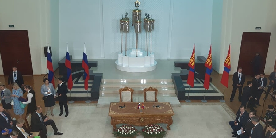 Монгол Оросын харилцаа хамтын ажиллагааны баримт бичигт гарын үсэг зурах гэж байна Гэрэл гэгээ